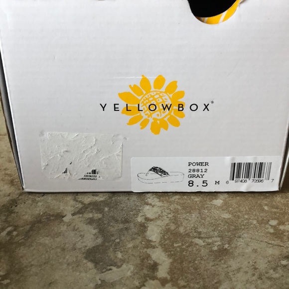 Yellow Box | Shoes | New Yellow Box Women Gray Flip Flops Sandal Shoes ...